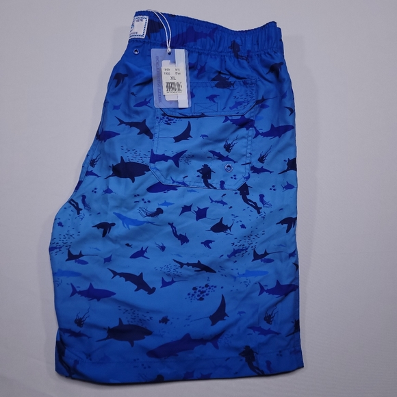 Southern Tide | Swim | 85 Southern Tide Diver Down Swim Trunks Fish ...